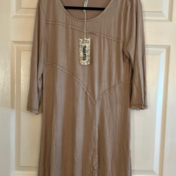 Mono Retro | Dresses | Tan Midi Dress | Poshmark